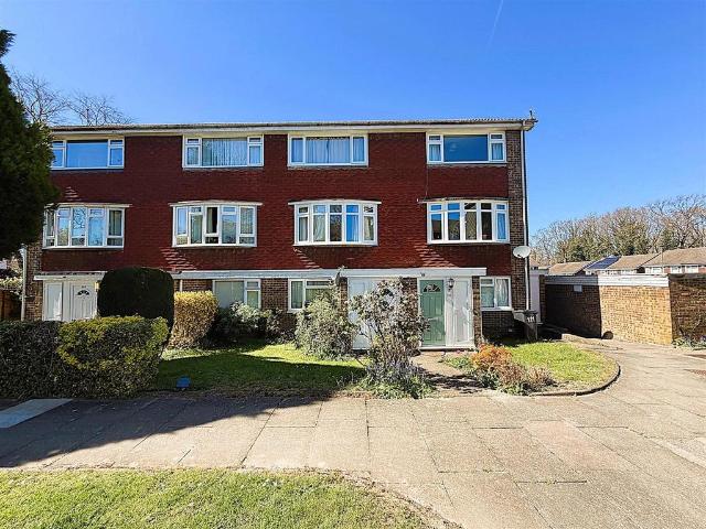 2 bedroom maisonette for sale