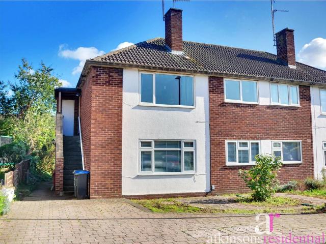 2 bedroom maisonette for sale