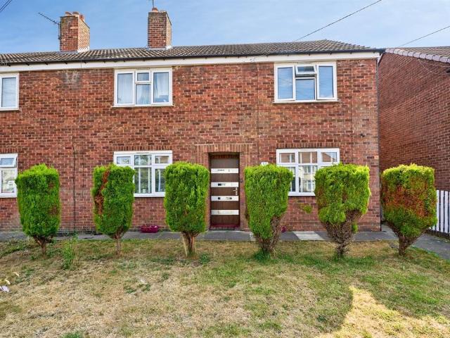 2 bedroom maisonette for sale