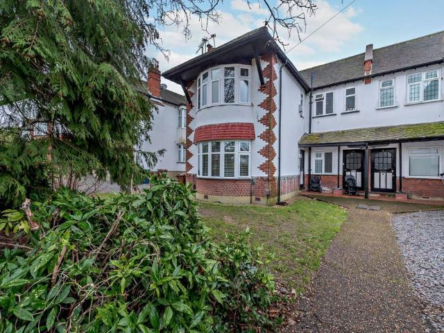 2 bedroom maisonette for sale