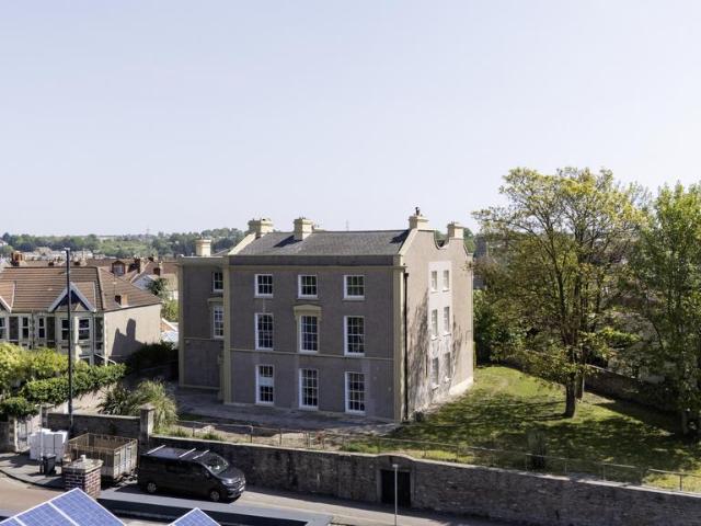 2 bedroom maisonette for sale