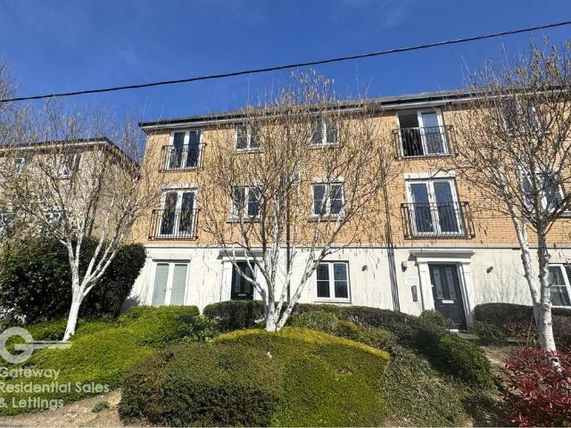 2 bedroom maisonette for sale