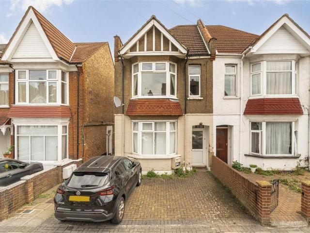 2 bedroom maisonette for sale