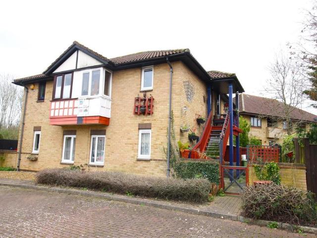 2 bedroom maisonette for sale