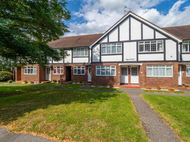2 bedroom maisonette for sale