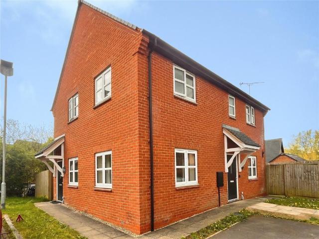 2 bedroom maisonette for sale