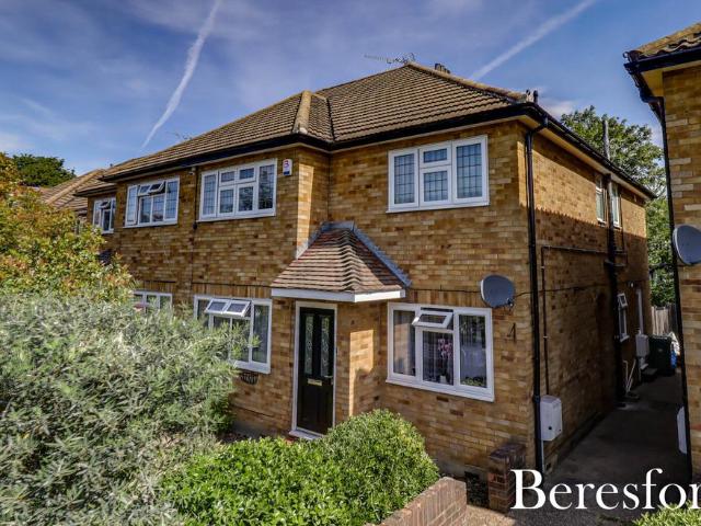 2 bedroom maisonette for sale