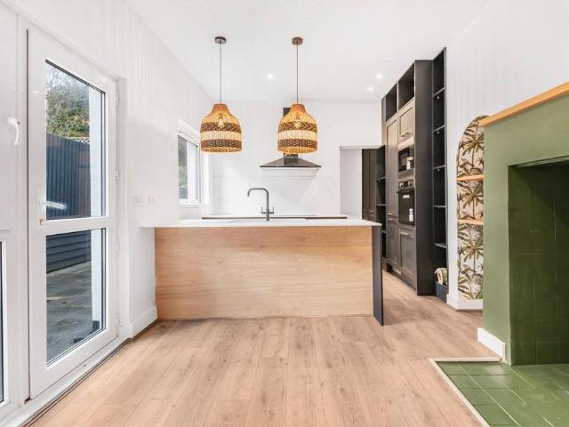 2 bedroom maisonette for sale