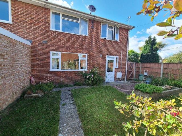 2 bedroom maisonette for sale