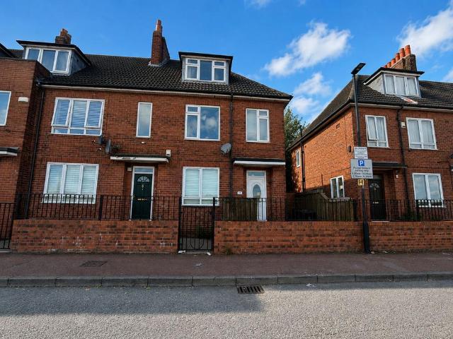 2 bedroom maisonette for sale