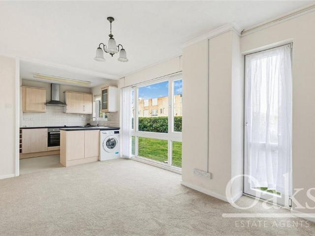 2 bedroom maisonette for sale