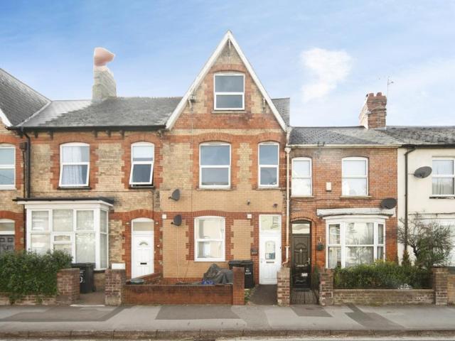 2 bedroom maisonette for sale