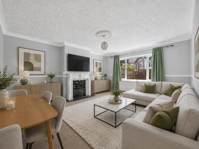 2 bedroom maisonette for sale