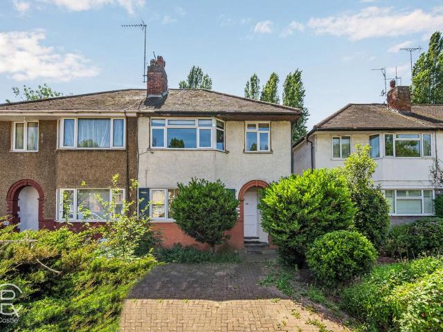 2 bedroom maisonette for sale