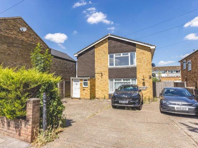 2 bedroom maisonette for sale