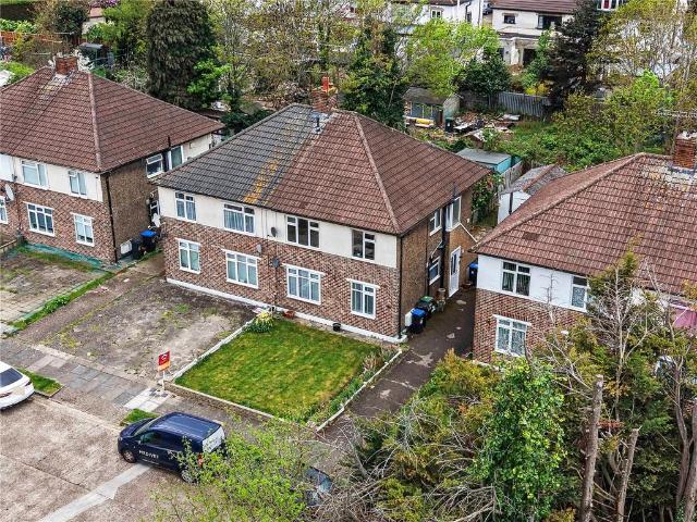 2 bedroom maisonette for sale