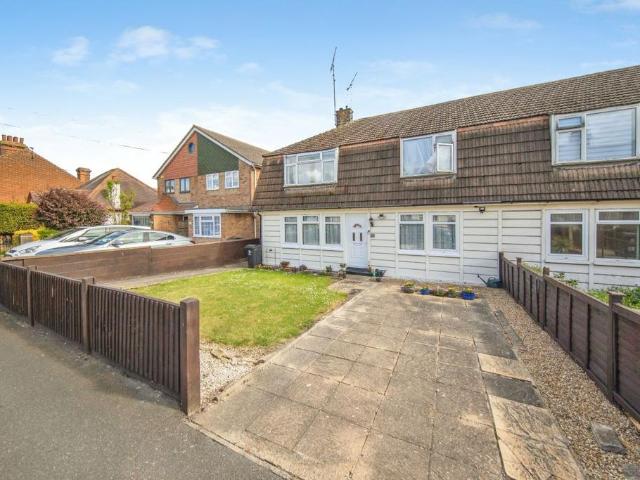 2 bedroom maisonette for sale