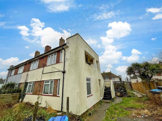 2 bedroom maisonette for sale