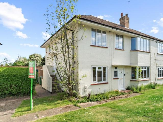 2 bedroom maisonette for sale