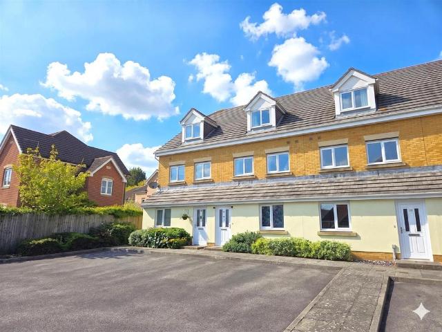 2 bedroom maisonette for sale