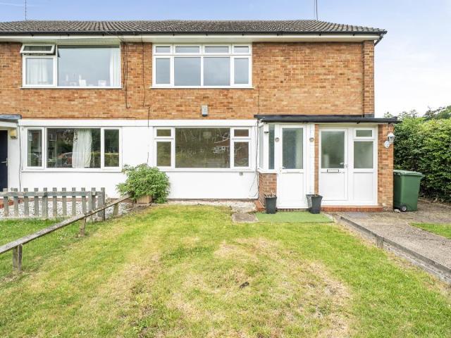 2 bedroom maisonette for sale