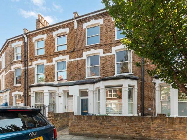 2 bedroom maisonette for sale