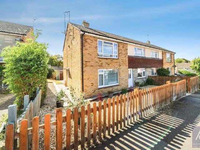 2 bedroom maisonette for sale