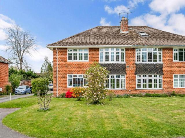 2 bedroom maisonette for sale