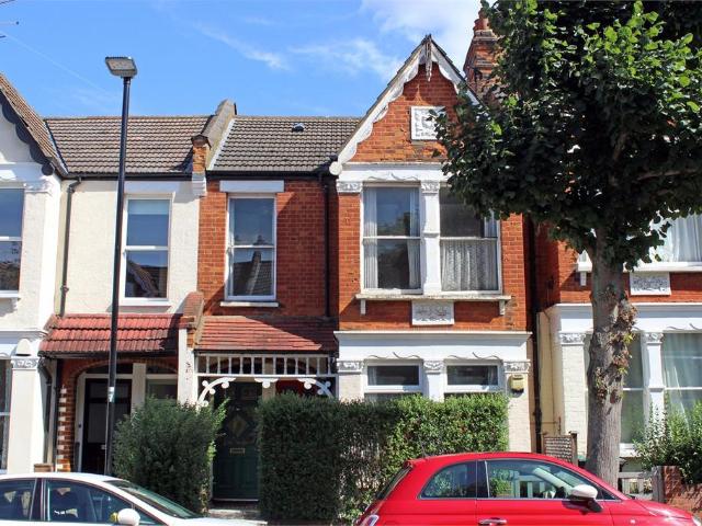 2 bedroom maisonette for sale