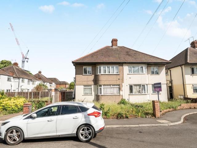 2 bedroom maisonette for sale