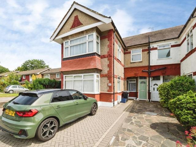 2 bedroom maisonette for sale