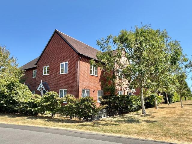 2 bedroom maisonette for sale