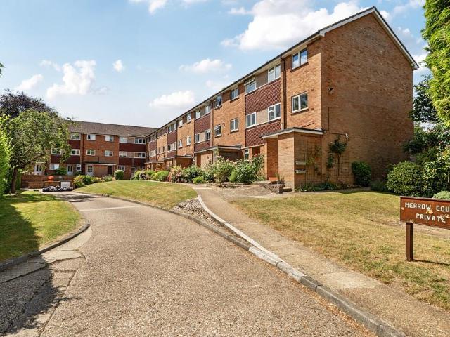 2 bedroom maisonette for sale