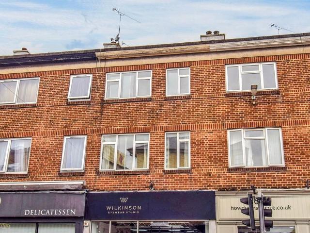 2 bedroom maisonette for sale