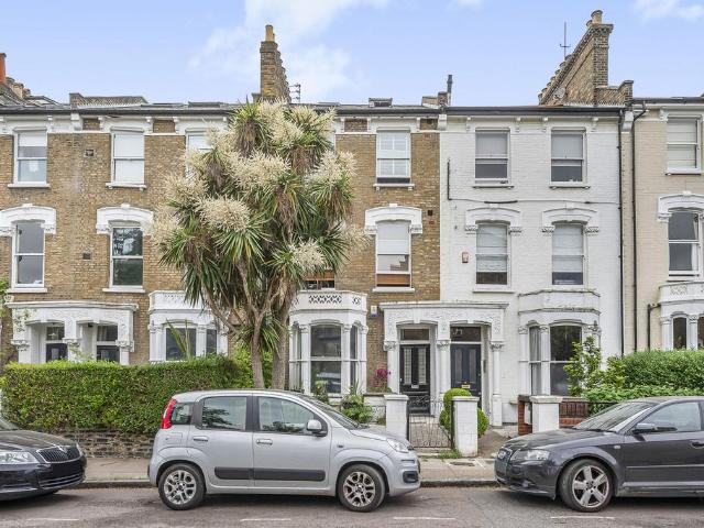 2 bedroom maisonette for sale