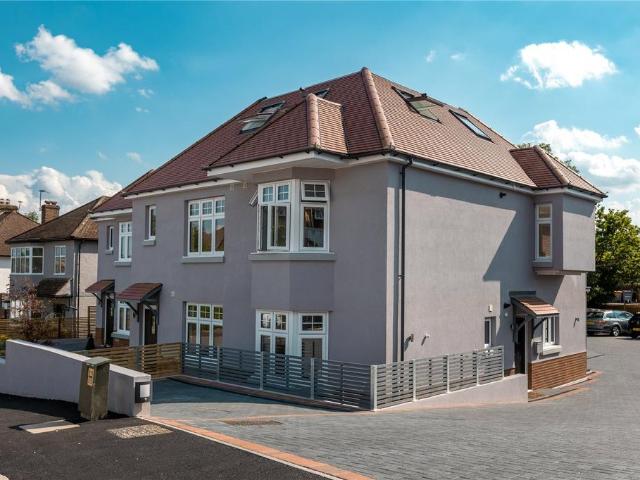 2 bedroom maisonette for sale