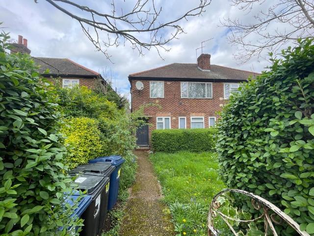 2 bedroom maisonette for sale