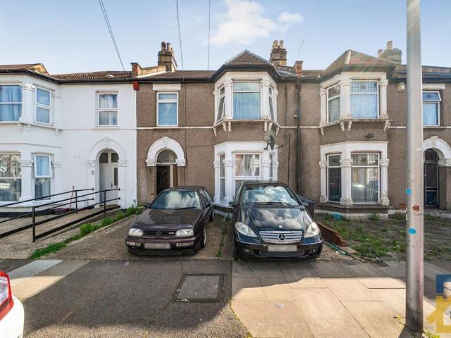 2 bedroom maisonette for sale