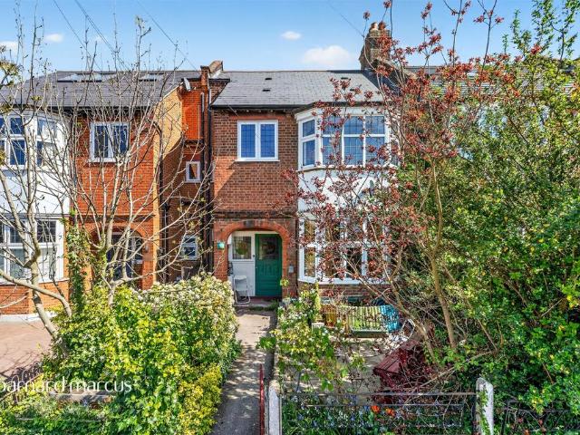 2 bedroom maisonette for sale