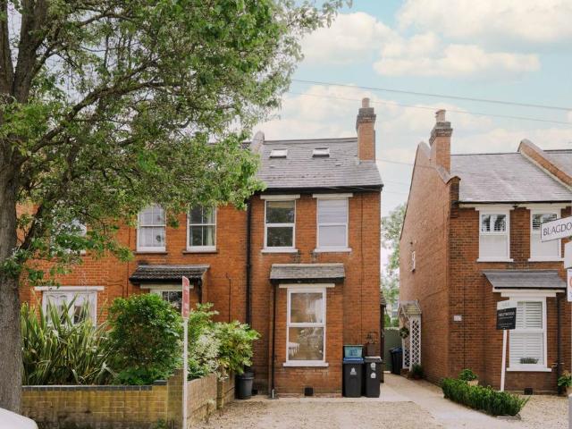 2 bedroom maisonette for sale