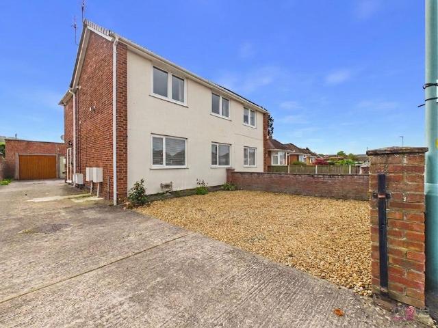 2 bedroom maisonette for sale