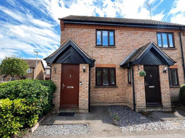 2 bedroom maisonette for sale