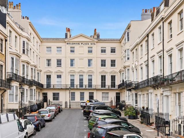 2 bedroom maisonette for sale