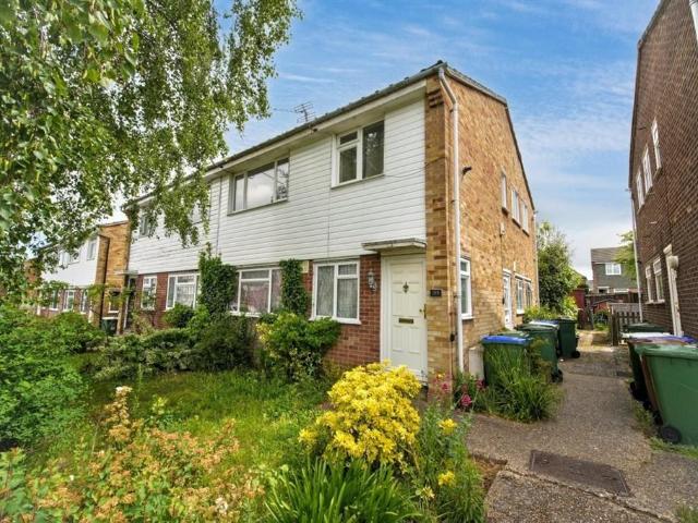 2 bedroom maisonette for sale
