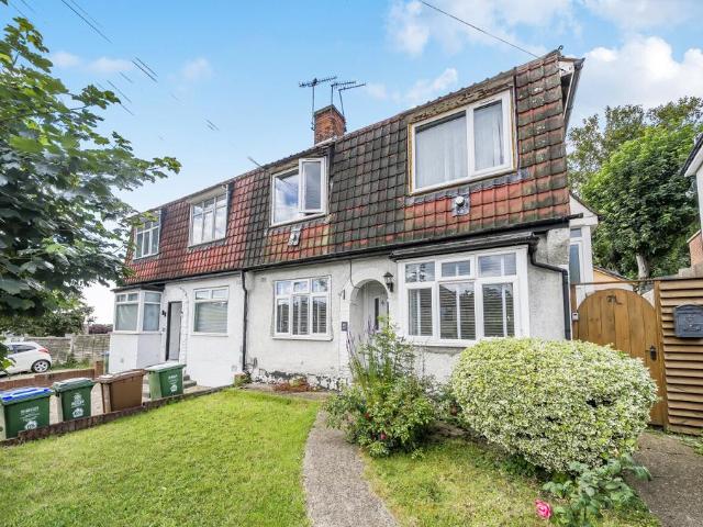 2 bedroom maisonette for sale