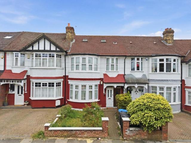 2 bedroom maisonette for sale