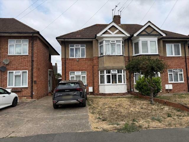 2 bedroom maisonette for sale