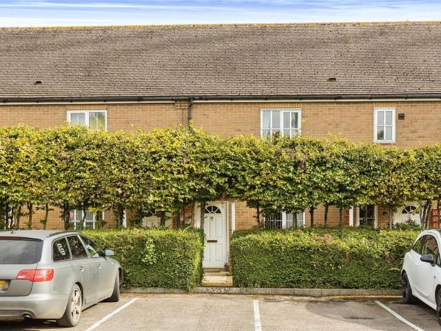 1 bedroom maisonette for sale