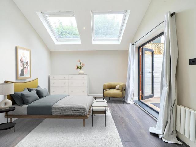 2 bedroom maisonette for sale