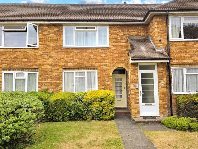 2 bedroom maisonette for sale